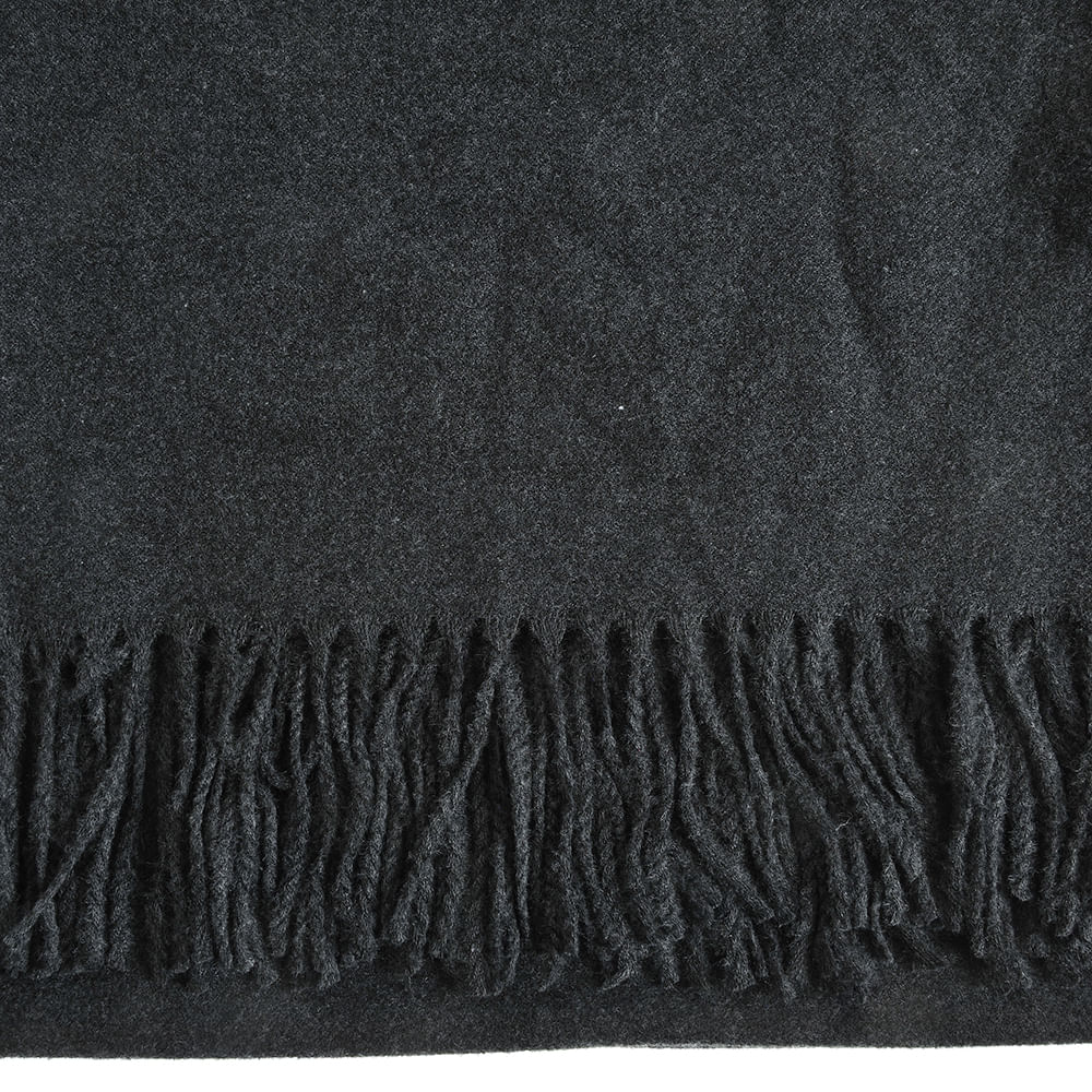 Esarfa clasica neagra cu franjuri
